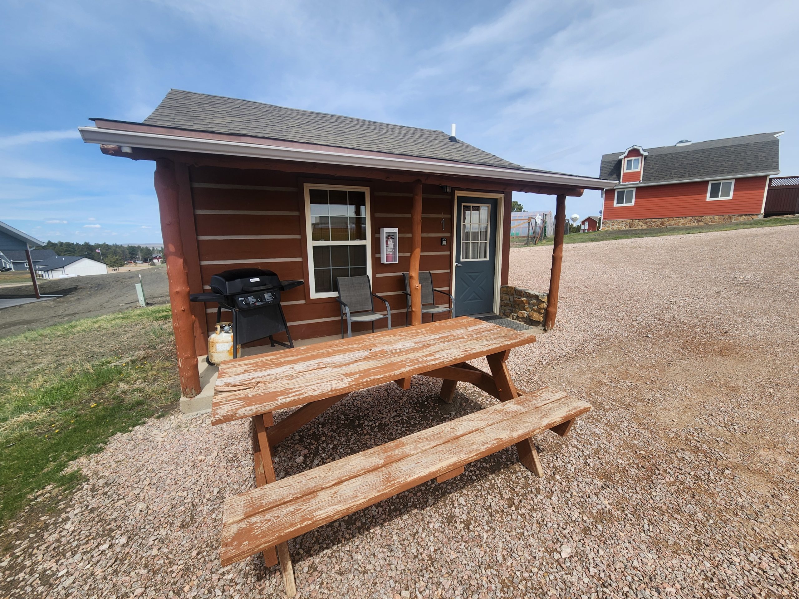 Cabin Rentals near Devils Tower in Pine Haven WY at Empire Lodge